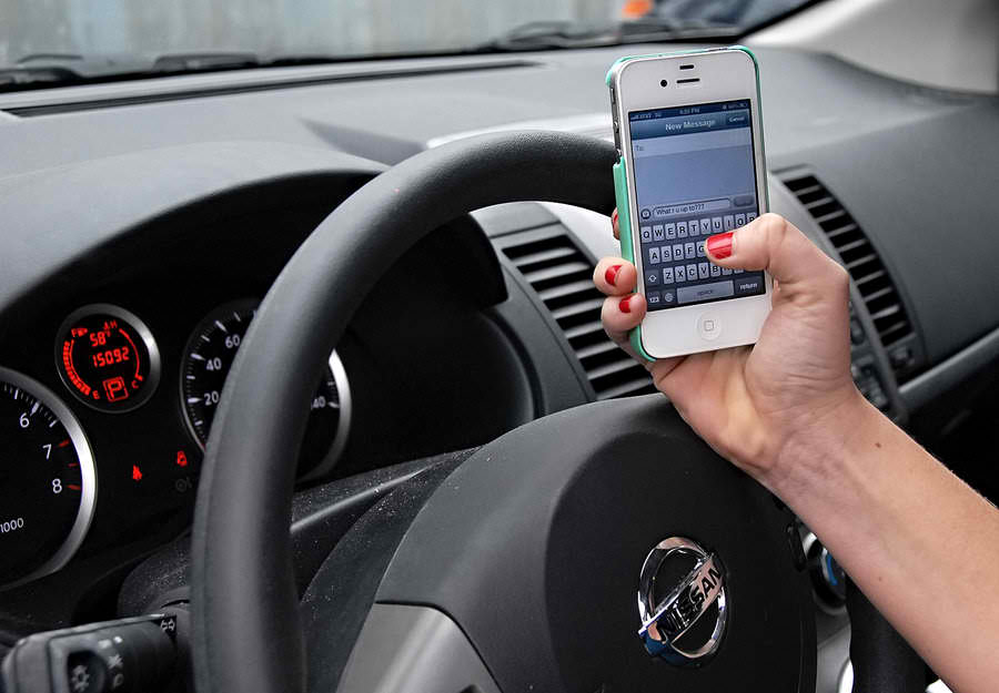 South Carolina Passes Ban on Texting While Driving - Distracted Driver